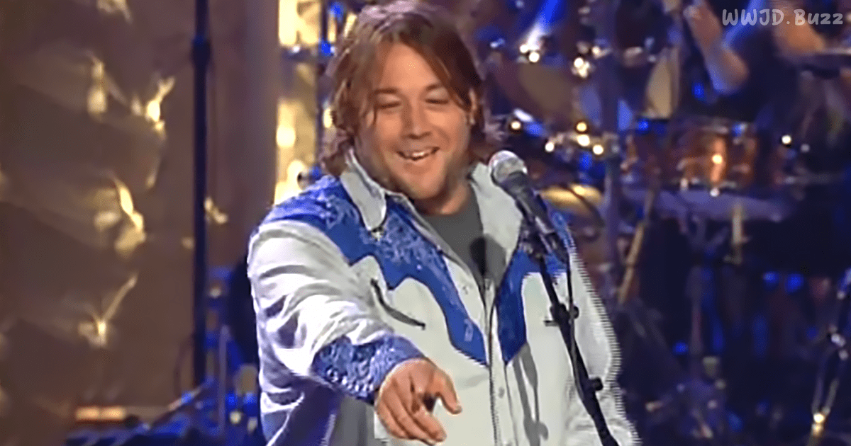 Uncle Kracker Stuns Audience With Classic Tribute To George Jones | WWJD