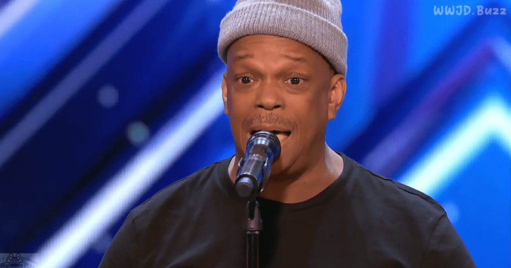 Subway Singer’s Rich, Soulful Voice Sweeps Crowd Off Their Feet With ...