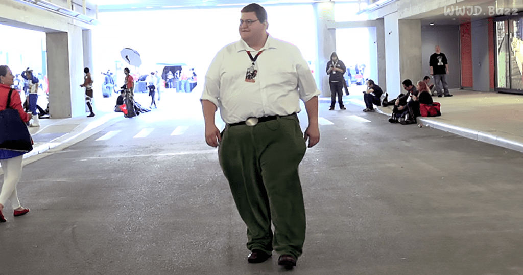 When I Saw What This Peter Griffin Cosplayer Could Do, I Was Amazed ...