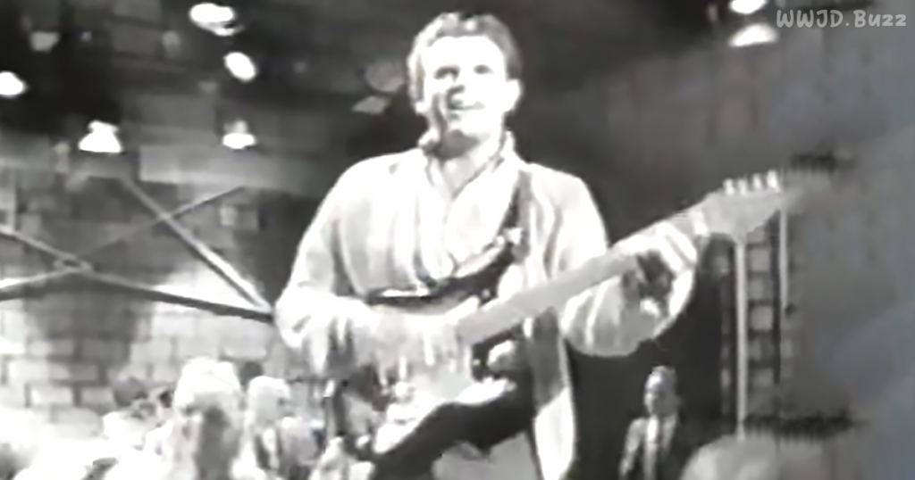In 1964, Del Shannon Appeared Onstage To Sing One Of His Most Famous ...