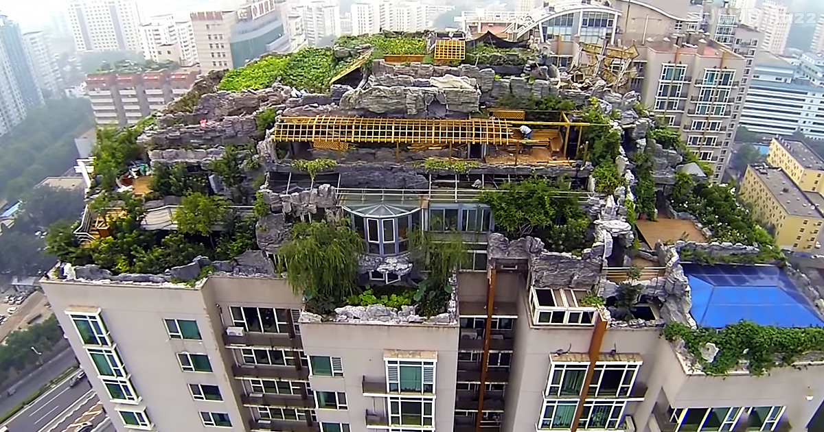 19580 OG-1 Man Secretly Built Mountaintop Mansion On TOP Of A ...