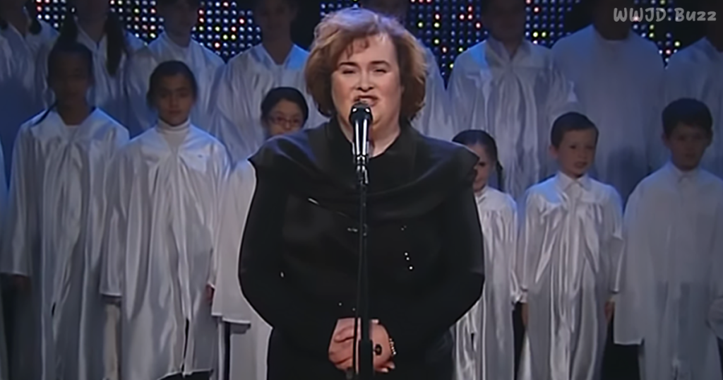 Susan Boyle Sings ‘O Holy Night’ and Gives The Entire Audience ...