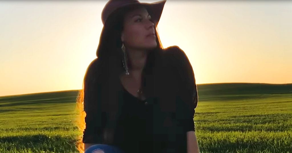 Beckah Shae Shows Off Soulful Voice With “Holy Water” Cover | WWJD