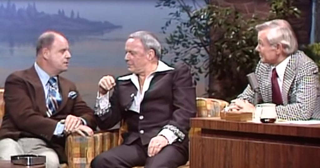 Frank Sinatra Gets Hilarious Surprise on 1976 Episode of Johnny Carson ...