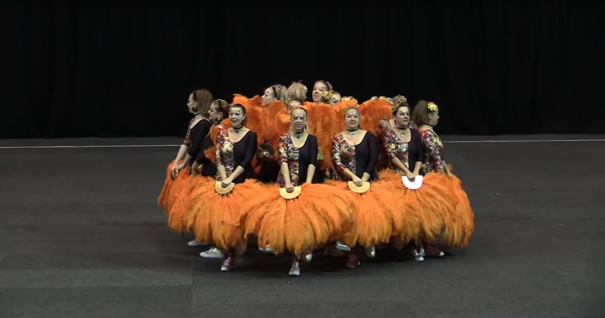 Dancers Perform Mesmerizing Drill Routine to ‘Bohemian Rhapsody’ – WWJD