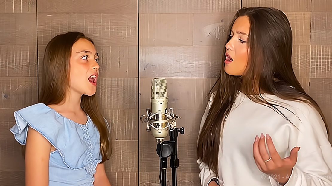 One-Woman Duet Sings Male and Female Parts of Nat King Cole Classic | WWJD