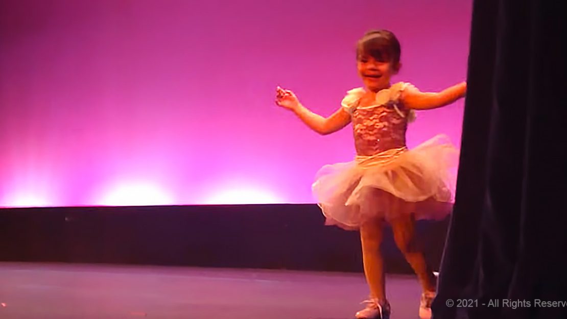 One small dancer takes a ballet recital into her own hands – WWJD
