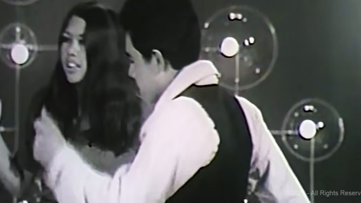 Brother & Sister Will Brighten Your Day With Their Beautiful Upbeat ...