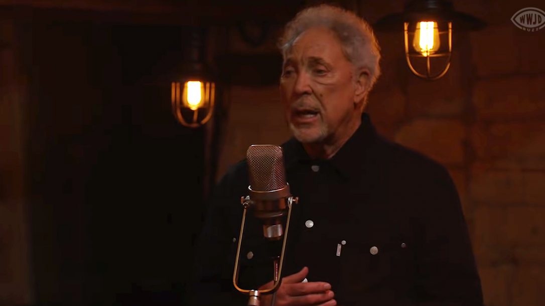 15 times Tom Jones made the world tingle | WWJD