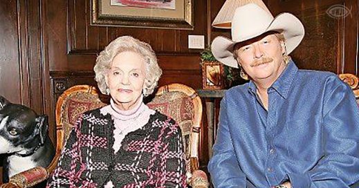 Alan Jackson sings a moving tribute to his late mother – WWJD