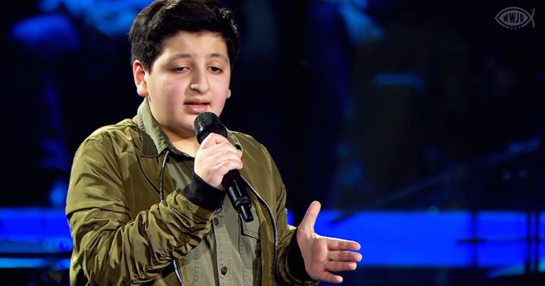 12-year-old boy moves ‘The Voice’ judges with an amazing performance of ...