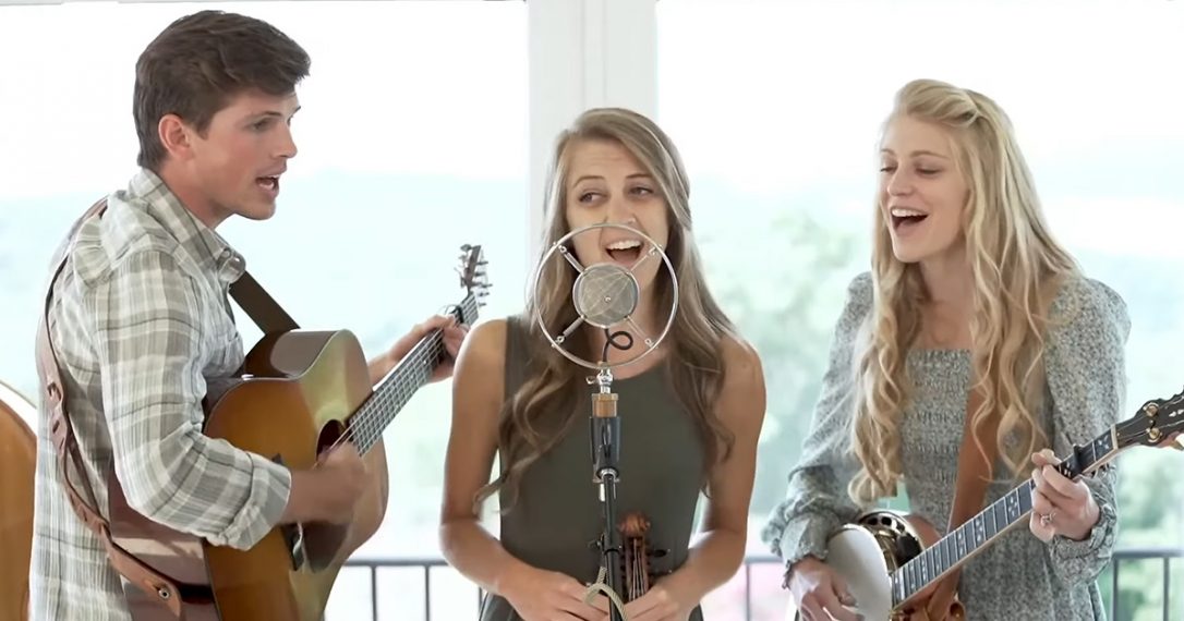 Treat yourself to a joyful bluegrass concert from The Petersens Family ...
