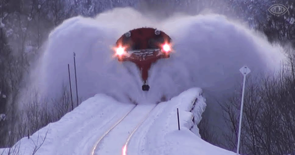 Spectacular footage of trains busting through white walls of snow | WWJD
