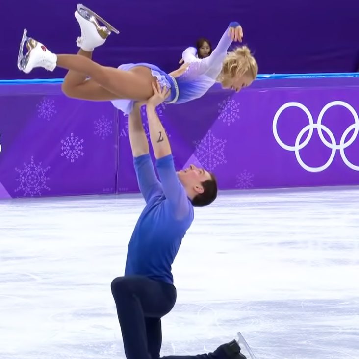 Couple’s jaw-dropping figure skating performance earns them a gold ...
