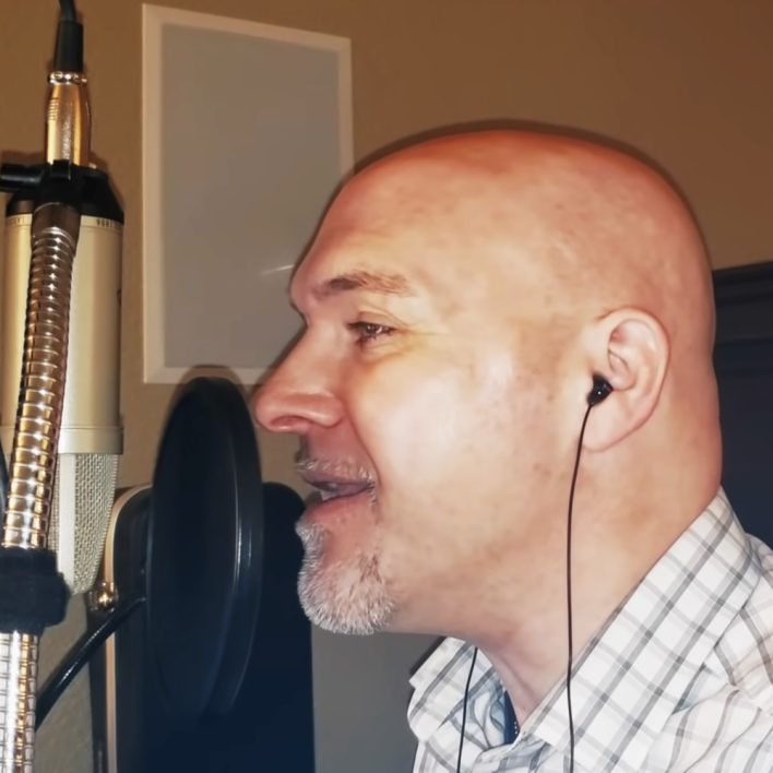 Man with astonishingly low voice sings ‘Lonesome Road’ – WWJD