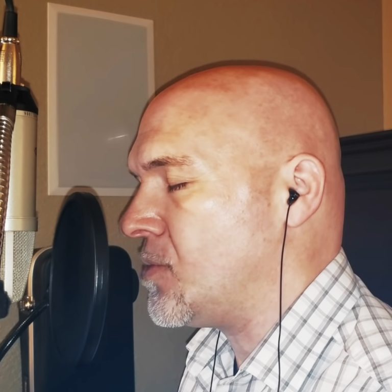 Man with astonishingly low voice sings ‘Lonesome Road’ – WWJD