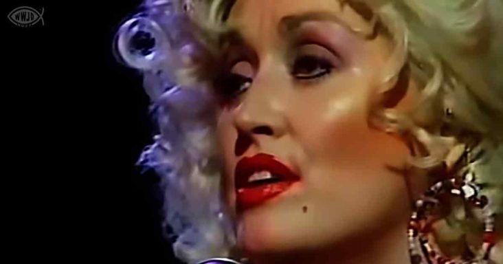 Dolly Parton’s “Coat of Many Colors” could bring a tear to your eye – WWJD