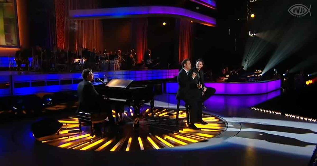 Rare Michael Bublé and Blake Shelton duet will make you shiver – WWJD