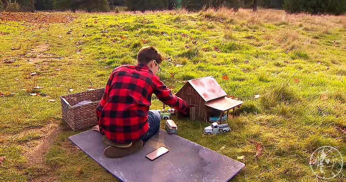 Autistic boy’s stunning photography transforms mini cars to life-size ...