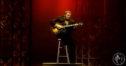 The legendary Roy Clark shows why he’s one of the best – WWJD