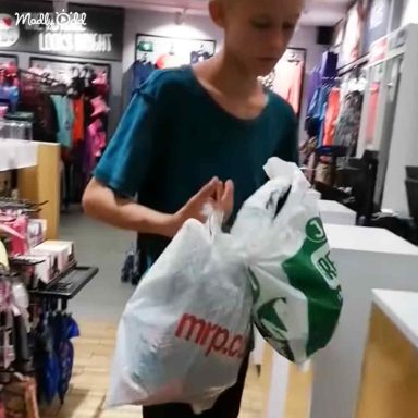 Stranger spots orphaned boy with no shoes – WWJD