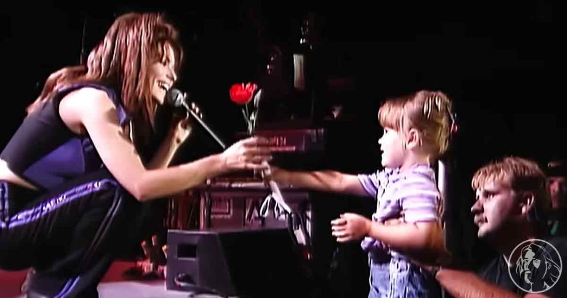 Experience Shania Twain’s intimate “Honey, I’m Home” live performance – WWJD