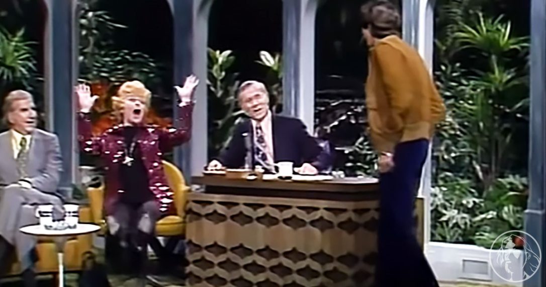 Lucille Ball’s Unexpected Reunion with Desi on Carson Show – WWJD