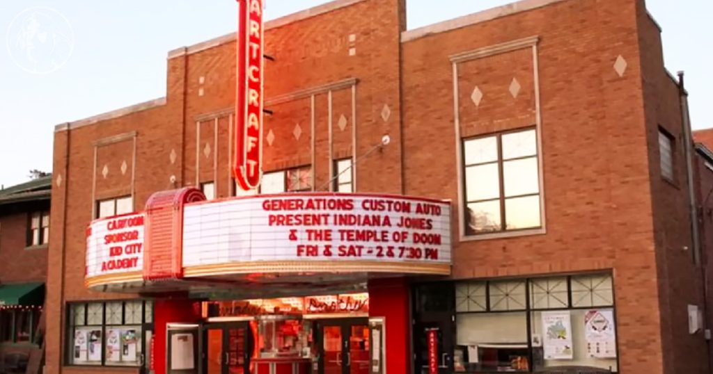 Remembering the movie palaces of our childhoods – WWJD