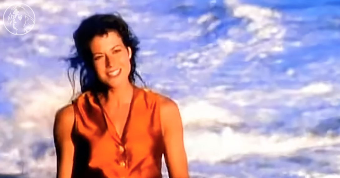 Amy Grant’s “Lucky One” performance celebrates God’s blessings – WWJD