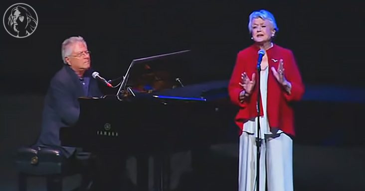 Angela Lansbury Stuns with Her Singing Prowess; Crowd Awestruck at Her ...