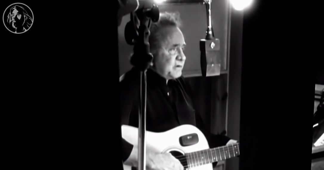 Johnny Cash transforms “Rusty Cage” into a haunting masterpiece – WWJD